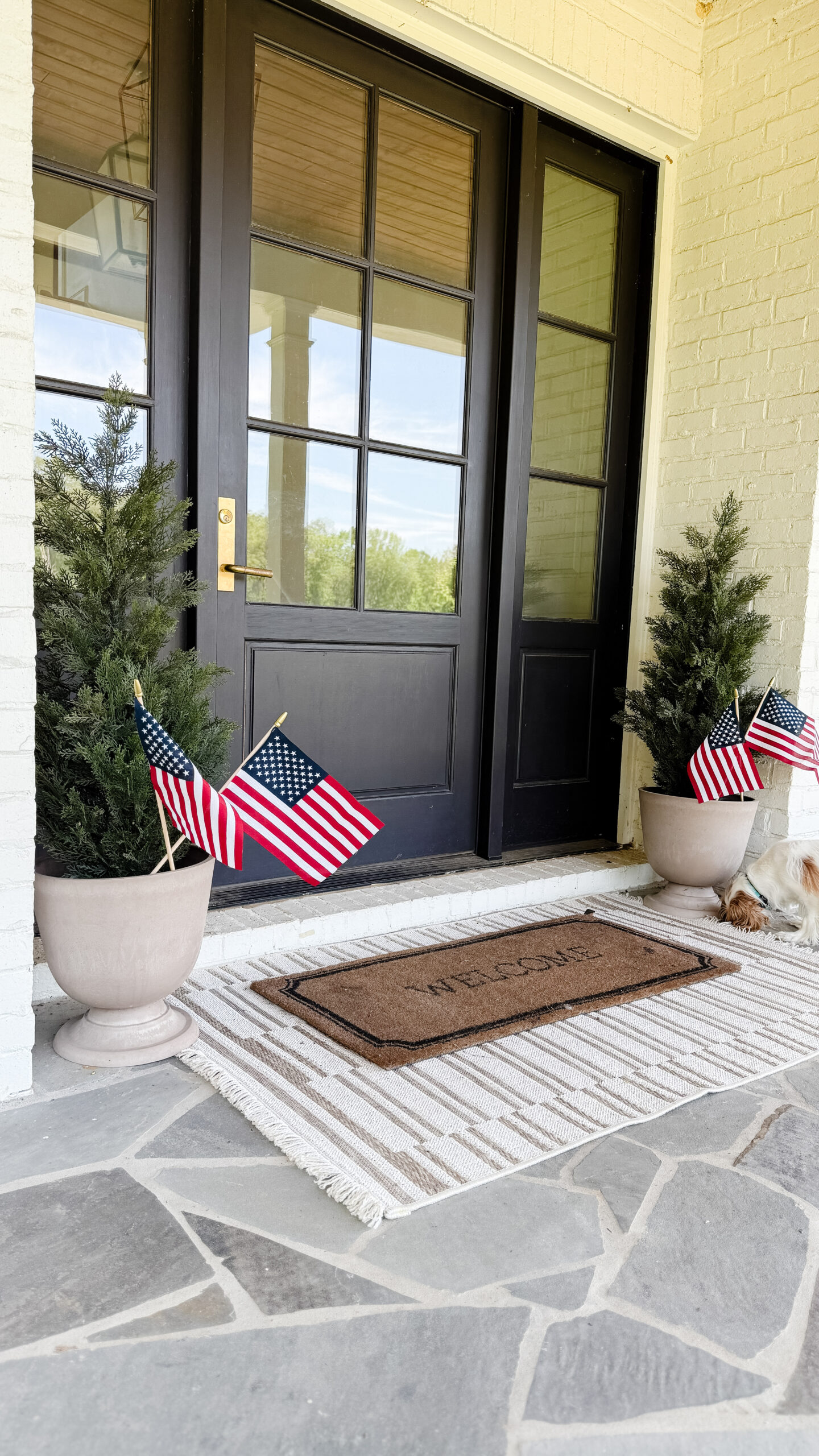 Simple patriotic Porch Ideas for an Americana Summer - Rachel Lorraine Home